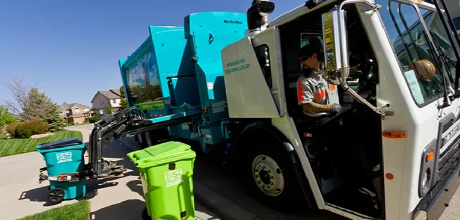 Refuse Truck Fleet Connectivity & Streamlining - Side Loader Garbage ...
